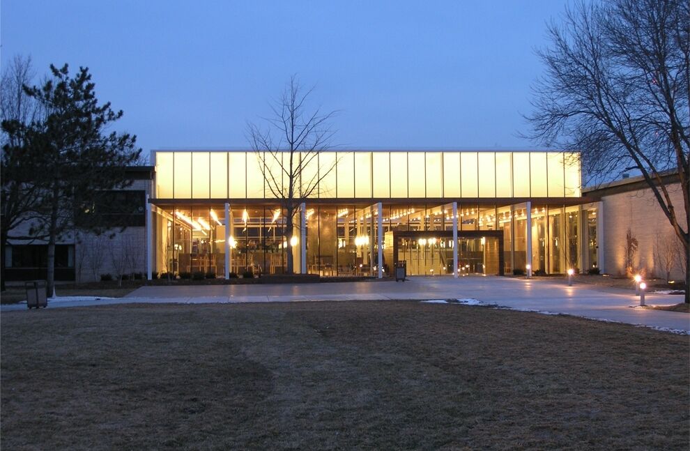BRECK SCHOOL COMMONS – Snow Kreilich Architects